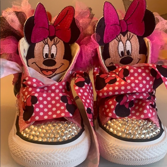 Converse | Shoes | Custom Made Converse Minnie Mouse Sz 3 | Poshmark